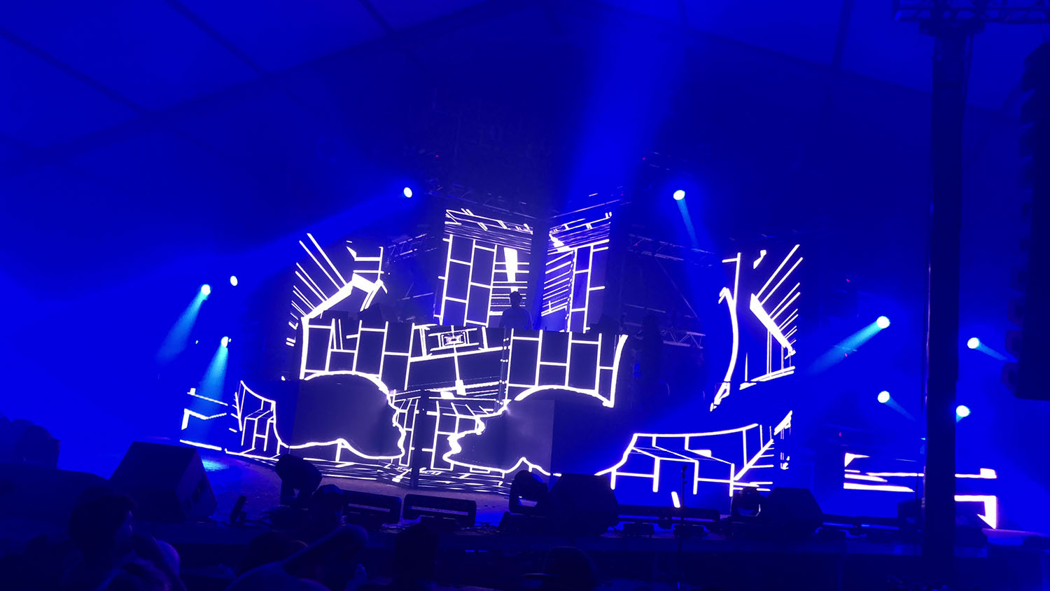 Generation rave: the revival of electronic dance music